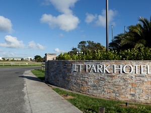 Jet Park Auckland Airport - LetsGoKids